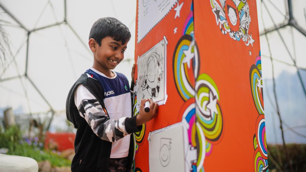 Epic art activities and fun things to make and do with popular children ...